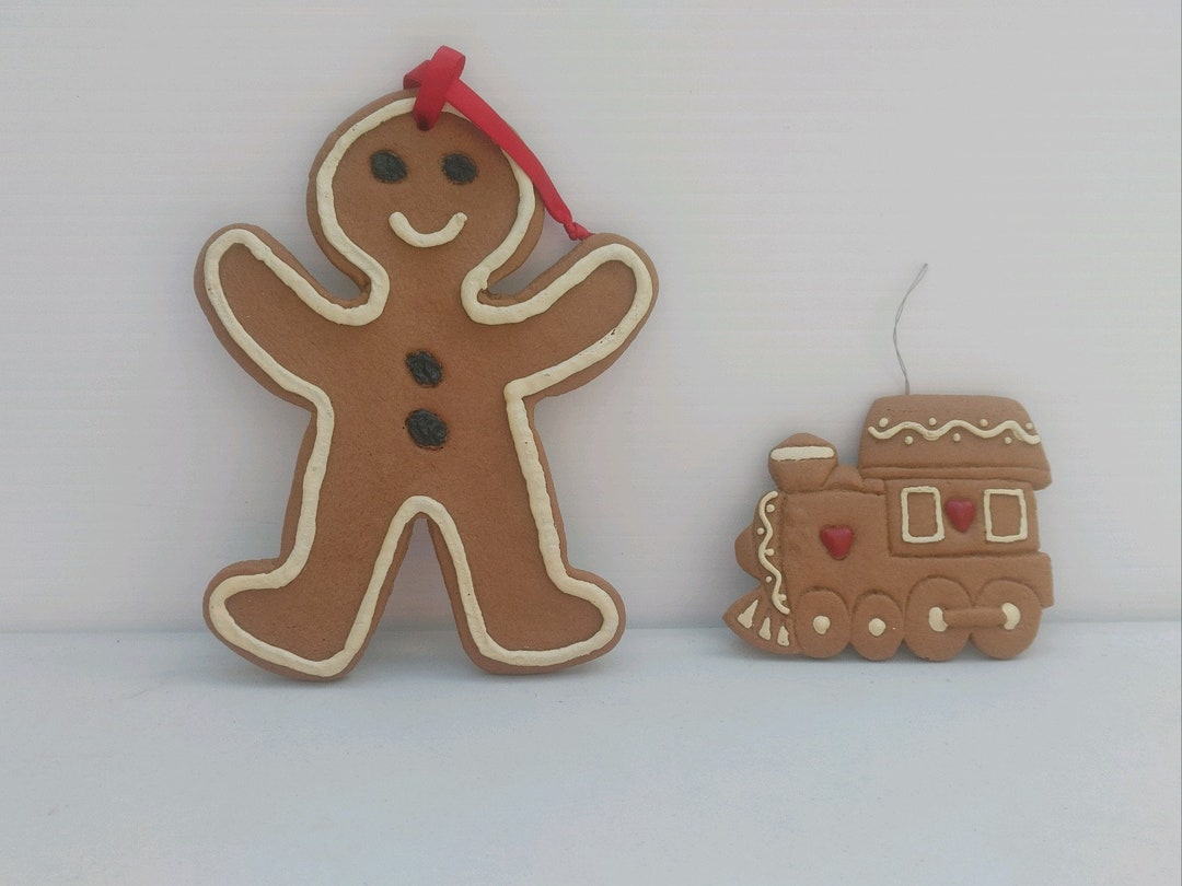 Gingerbread Man and Gingerbread Style Train With Hearts Ornament Pair ...