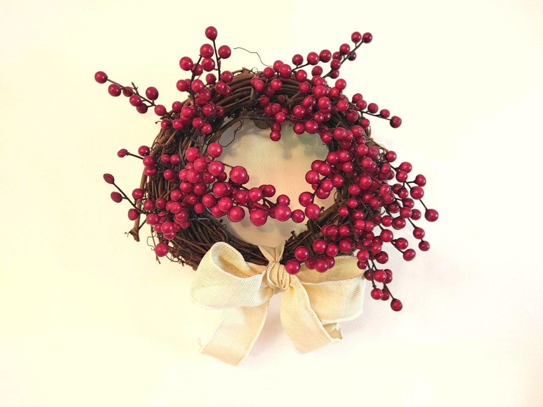 Sweet Berry Red Small Grapevine Wreath - Etsy