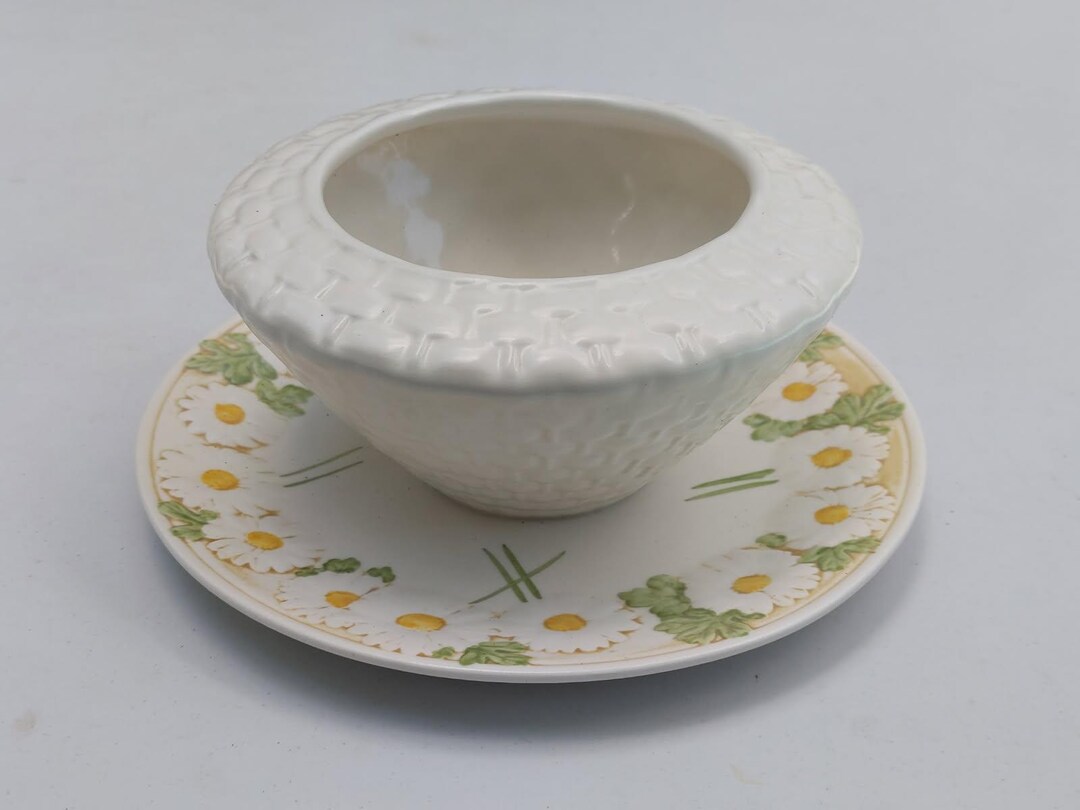 POPPYTRAIL SCULPTURED DAISY Gravy Boat With Attached Saucer - Etsy
