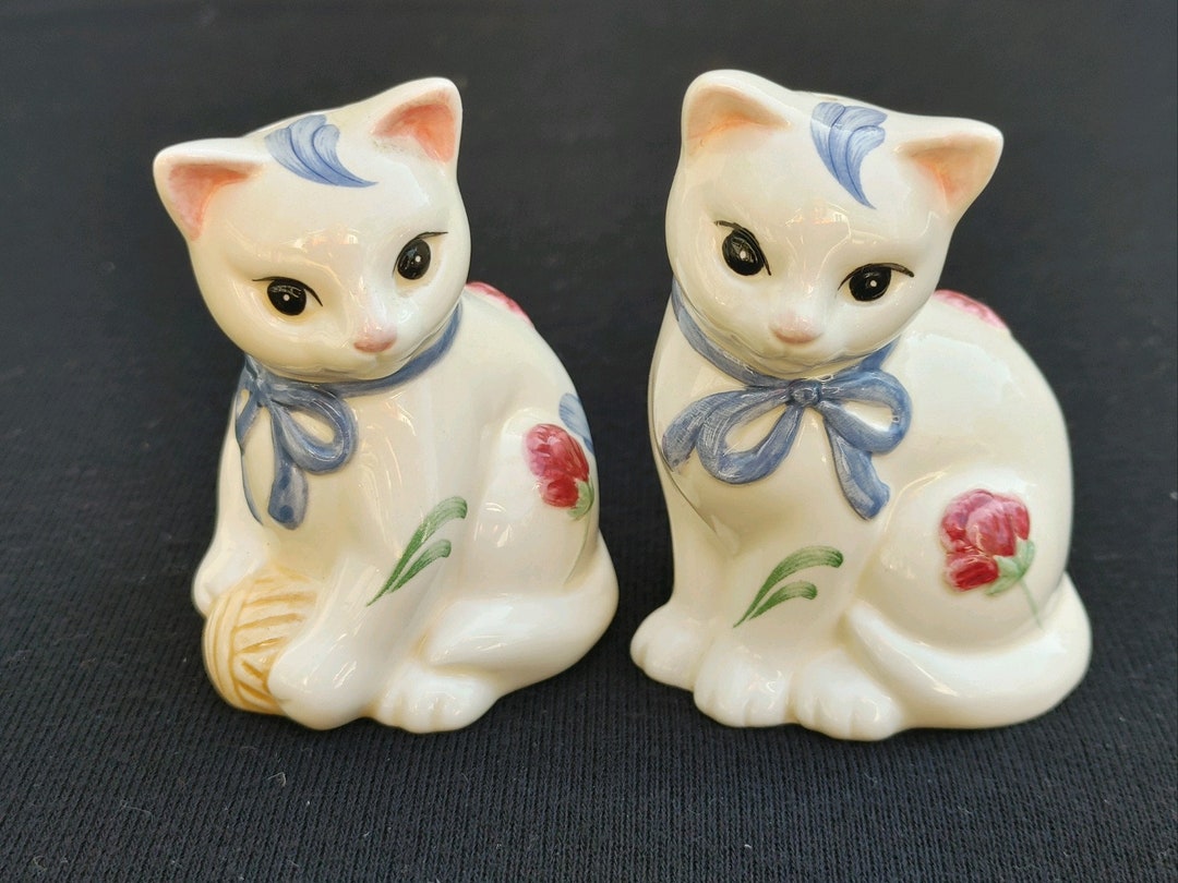 POPPIES ON BLUE: Lenox Barnyard Collection, Kittens Salt & Pepper ...