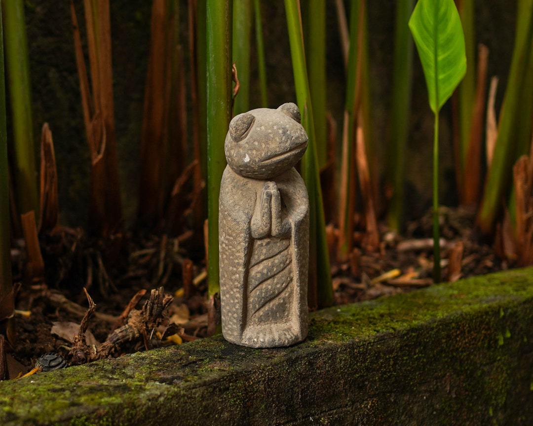 Concrete Meditating Frog 8 Inch / 10 Cm, Frog Decoration, Frog ...