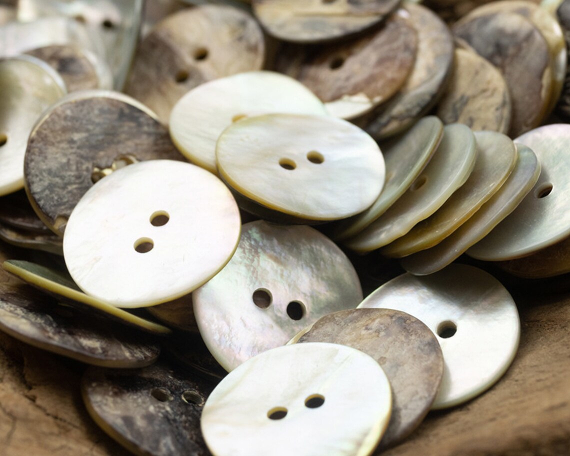 5PCS Natural Shell Buttons Fashion Sewing Buttons for Shirts Coats ...