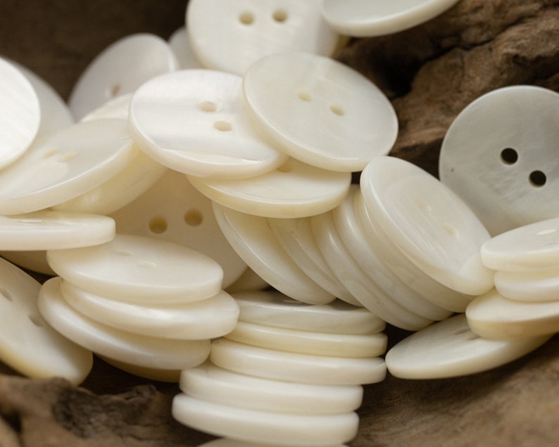 5PCS Natural Shell Buttons Fashion Sewing Buttons for Shirts Coats ...
