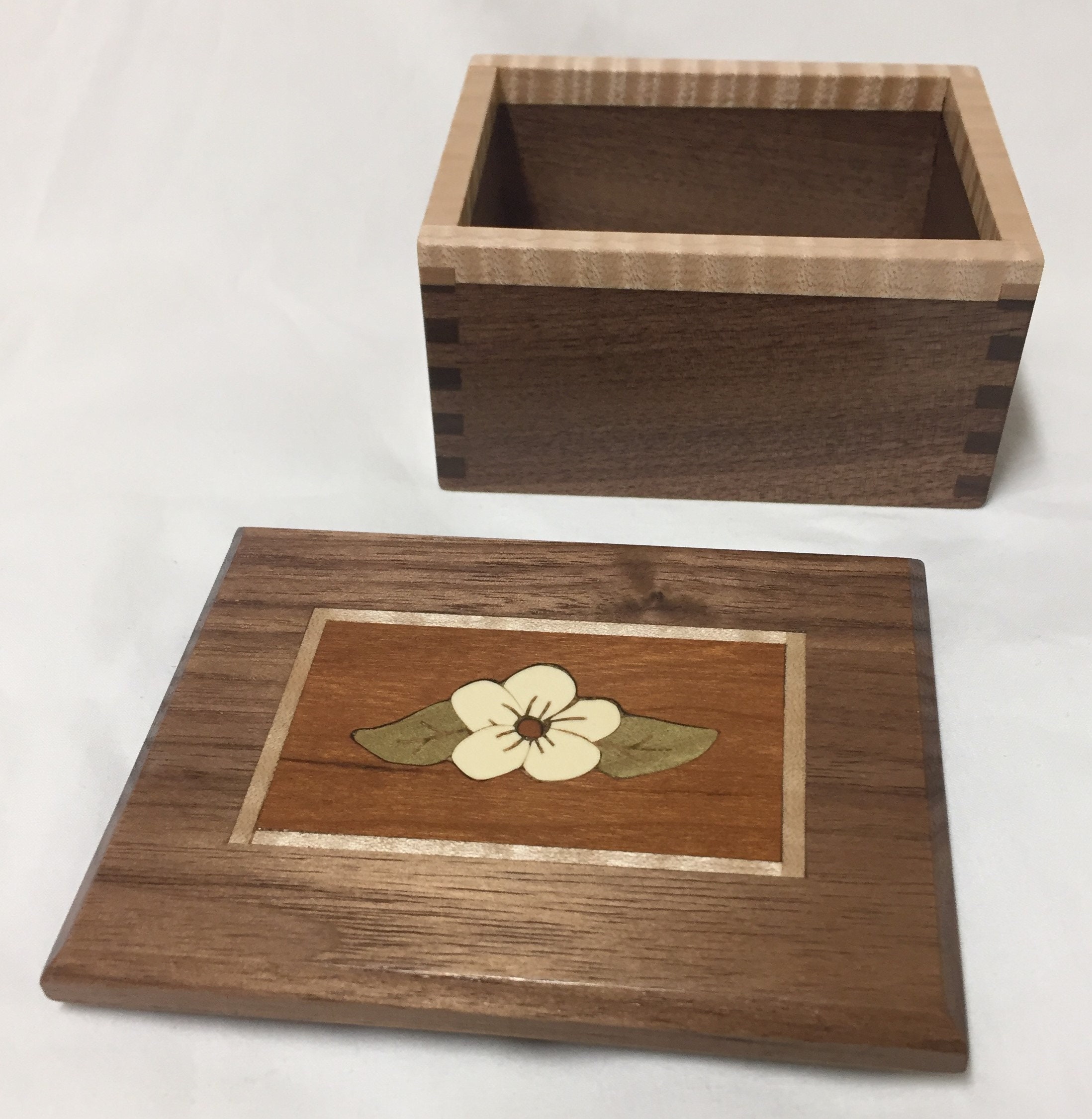 Daisy Keepsake Box - Etsy