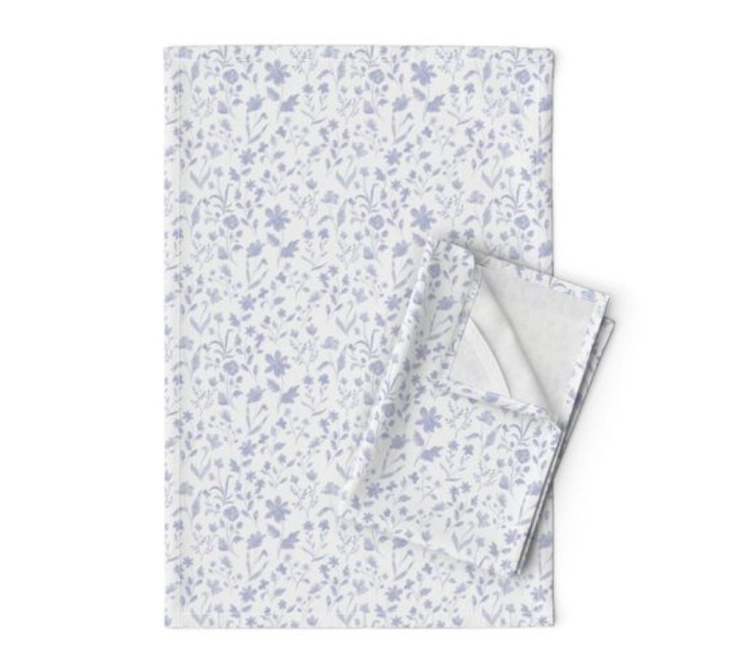 Blue and White Blotchy Watercolor Wildflowers Seamless Pattern ...