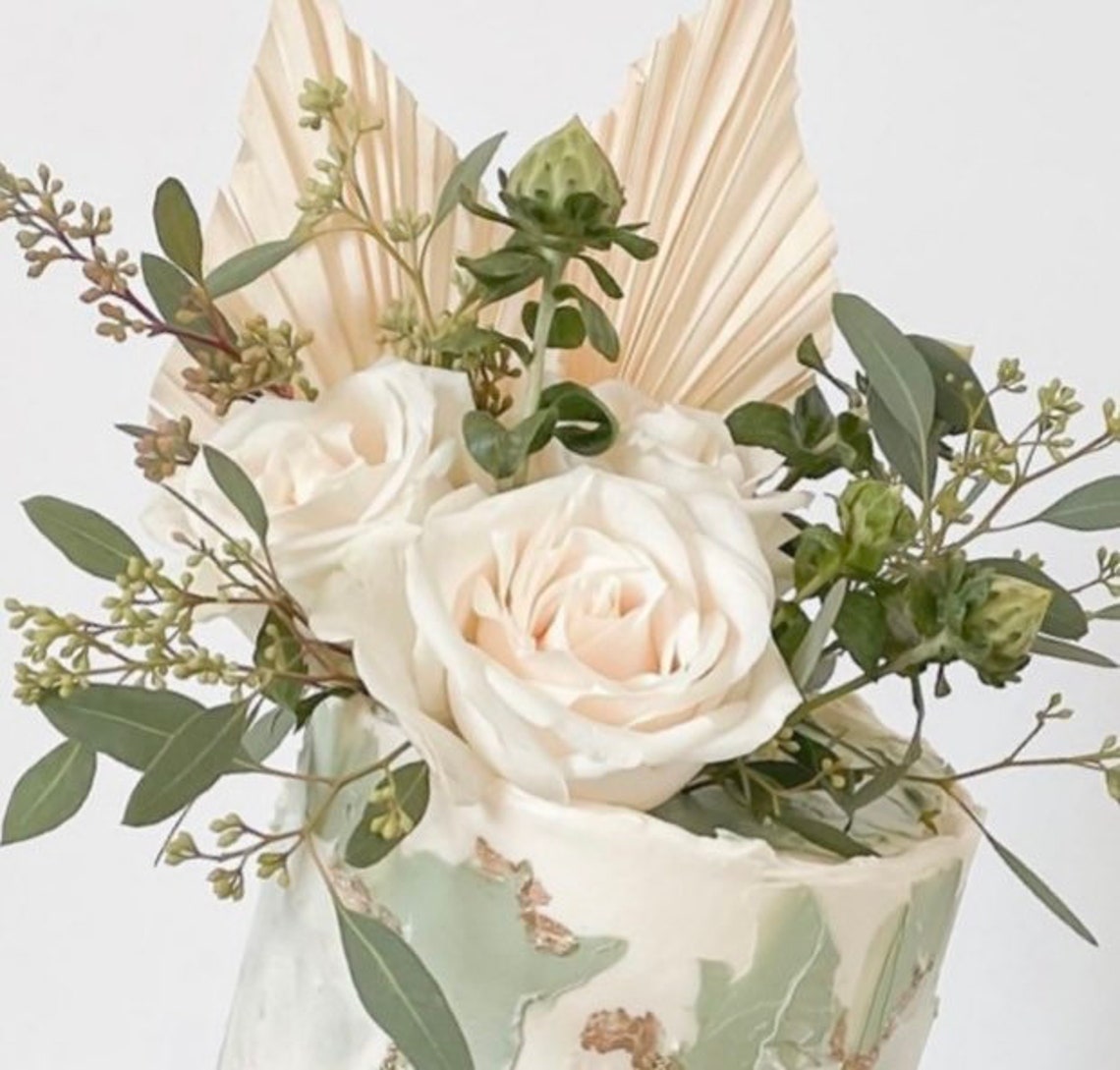 Ivory Rose Dried Spear Palm Flower Cake Arrangement Flower - Etsy