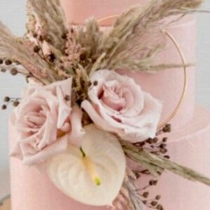 Natural Pampas Rose Anthurium Flower Cake Arrangement Floral Cake Decor ...