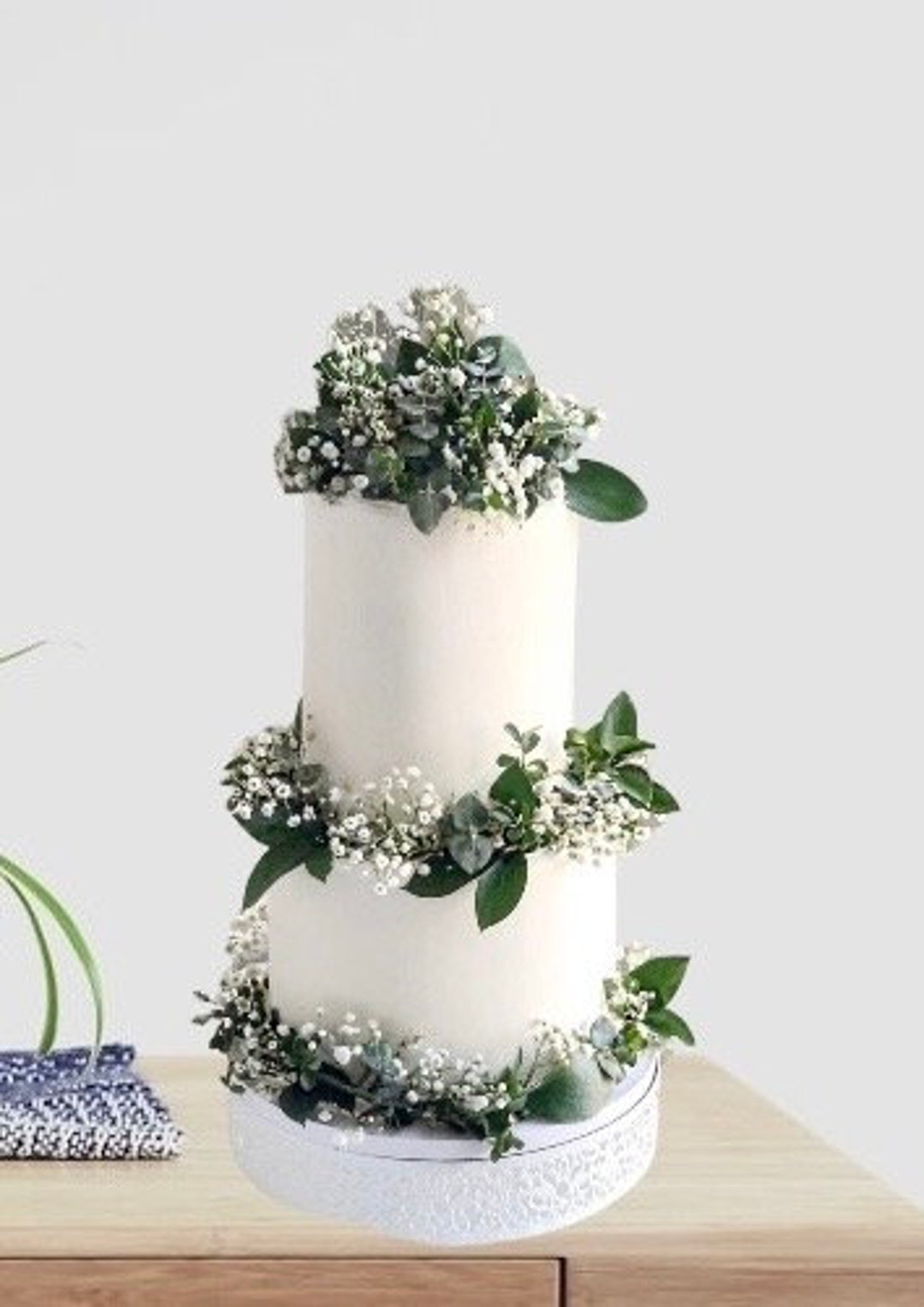 Preserved Eucalyptus and Artificial Green Leaf Gypsophila Garland Cake ...