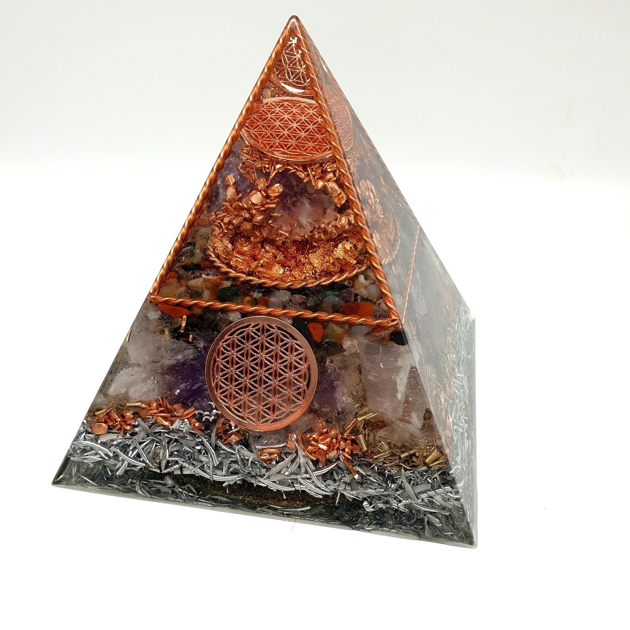 Orgonit Pyramide 15 cm mit 4 Blumen des Lebens Orgonit-Kugel | Etsy