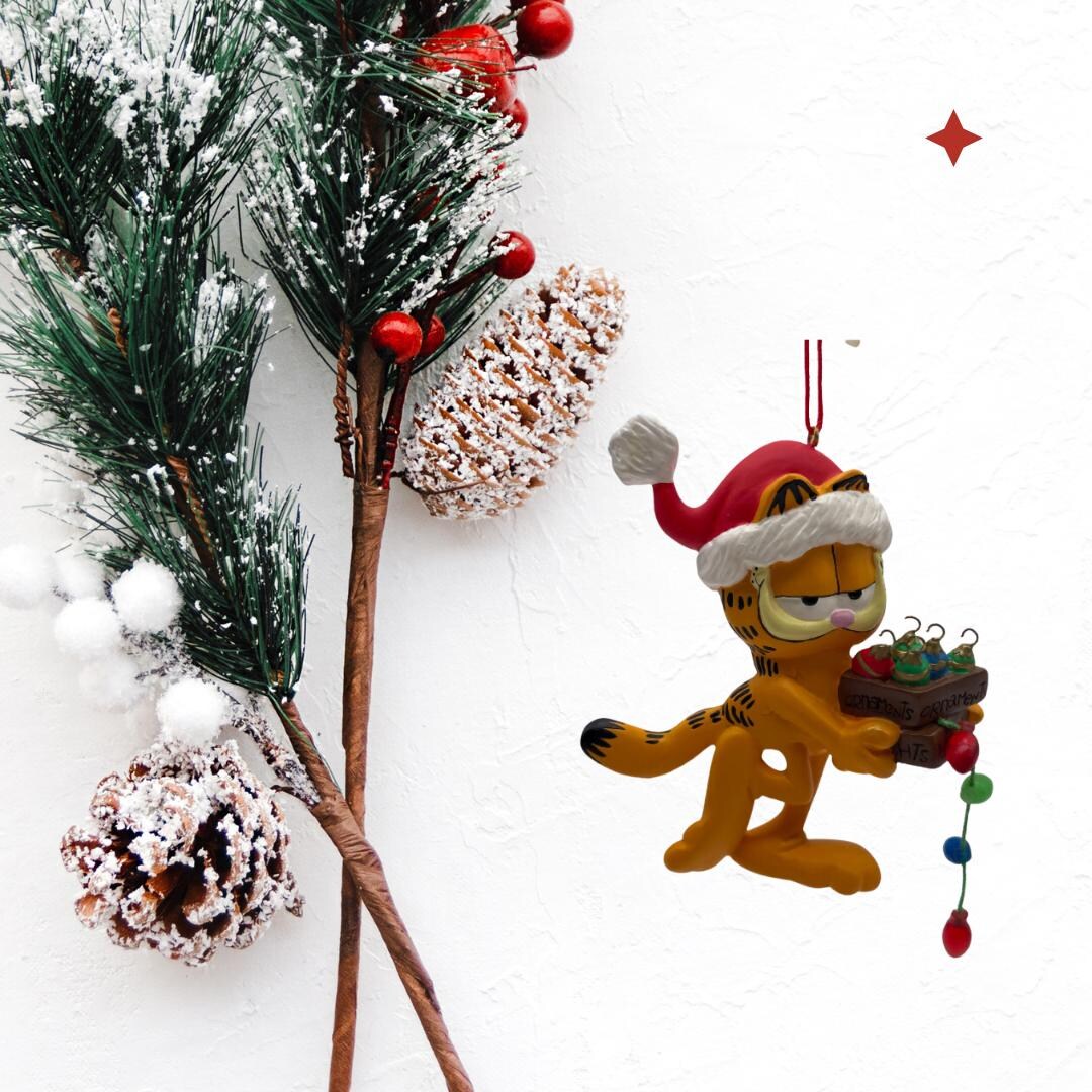 Garfield Vintage Christmas Ornament, Hanging the Lights,paws Ornament ...