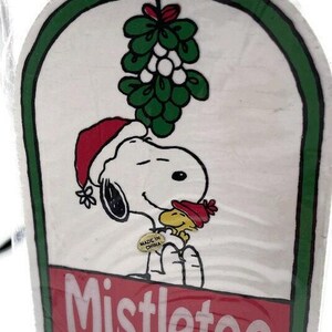 Snoopy and Woodstock Vintage Christmas Ornament Under the Mistletoe - Etsy