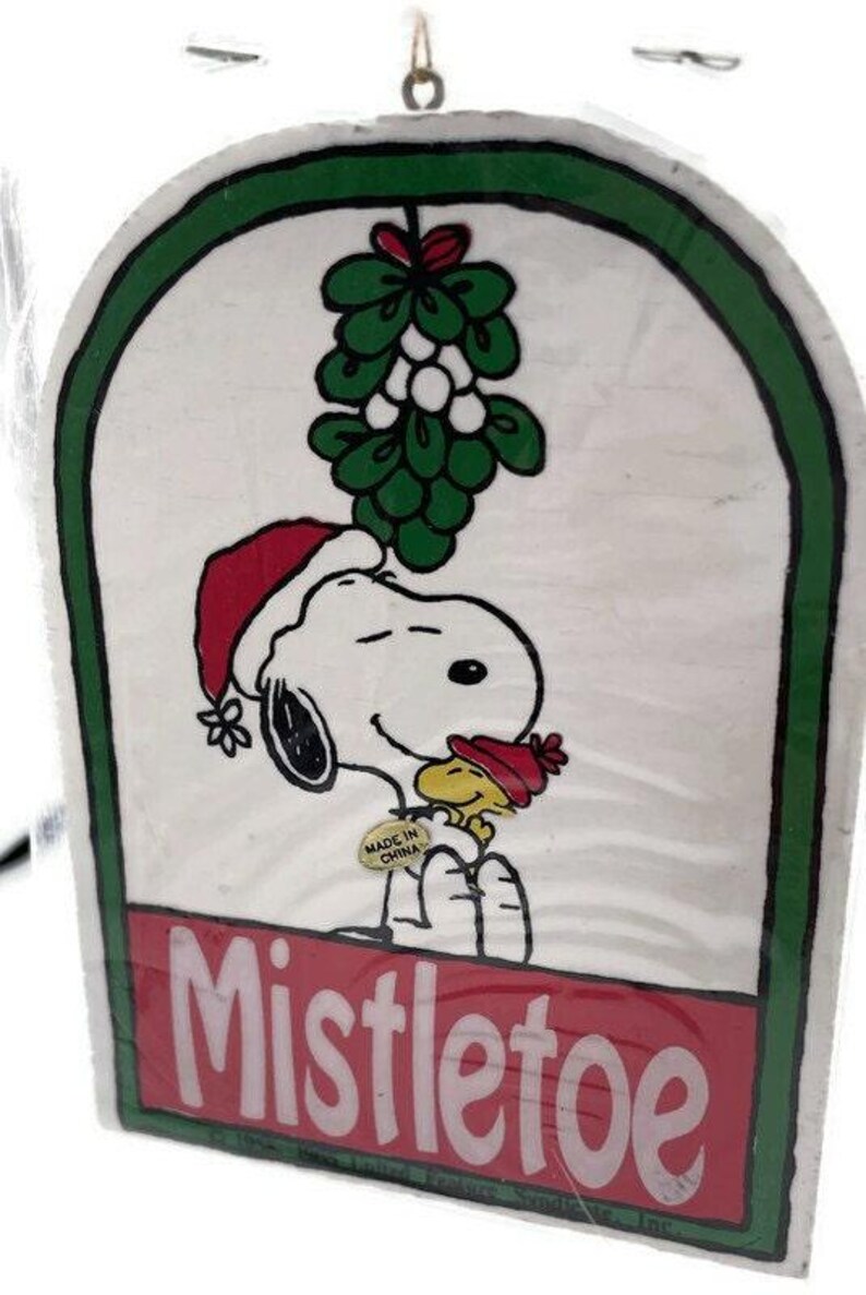 Snoopy and Woodstock Vintage Christmas Ornament Under the Mistletoe - Etsy