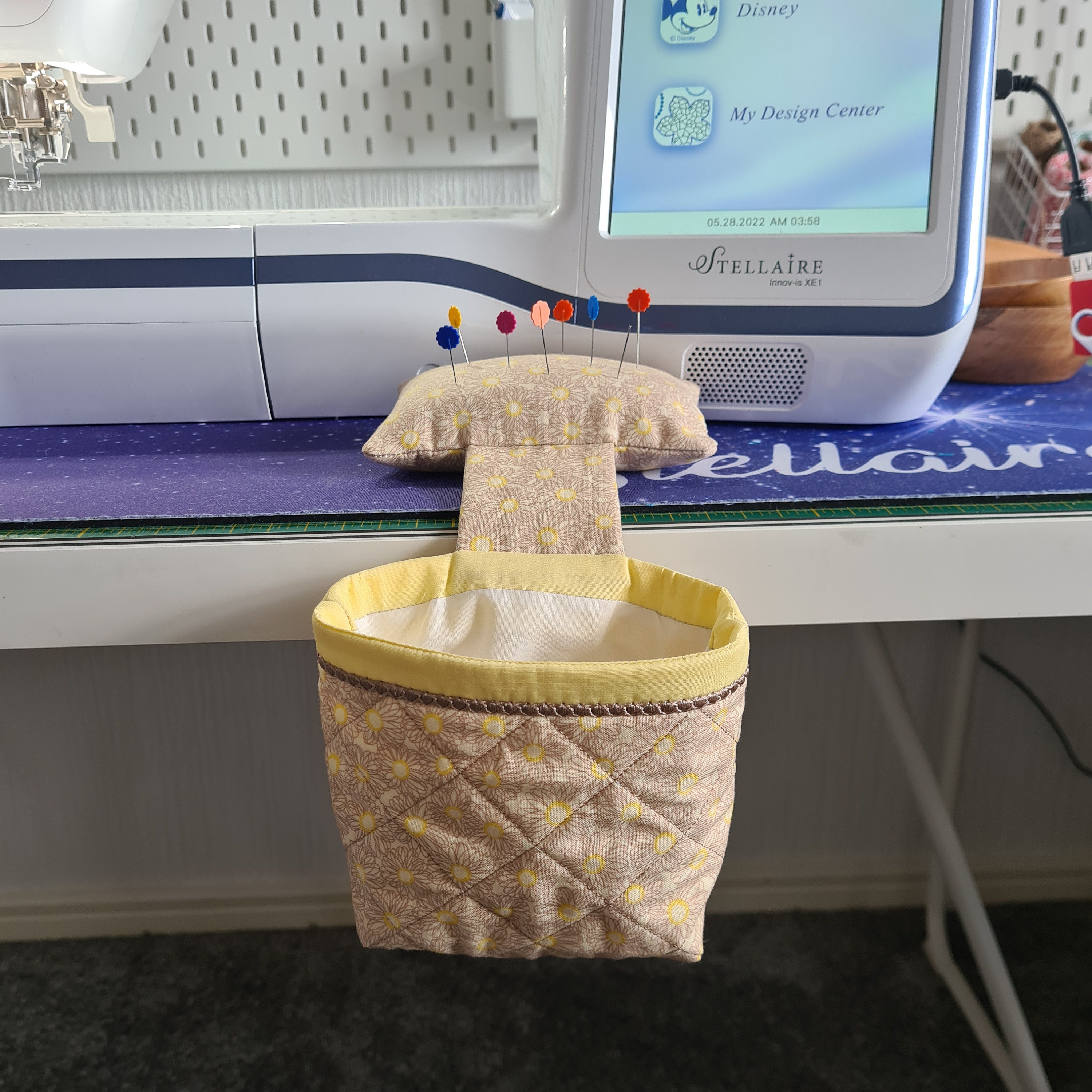 In the Hoop Machine Embroidery Design ITH Thread Bin With Pin Cushion ...