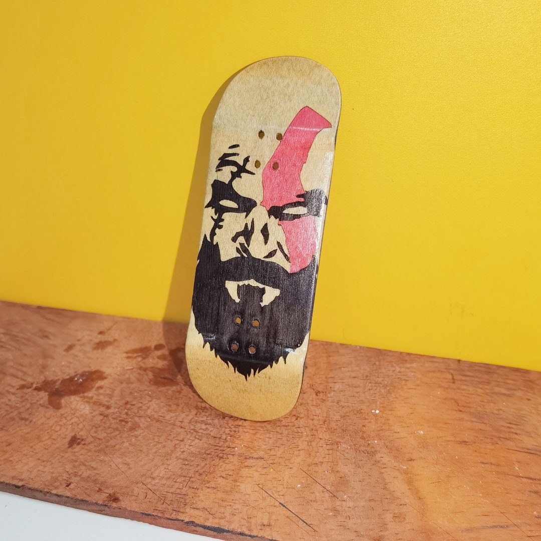 The God of War Kratos FINGERBOARD Split Ply-5 Ply Maple Wood Original ...