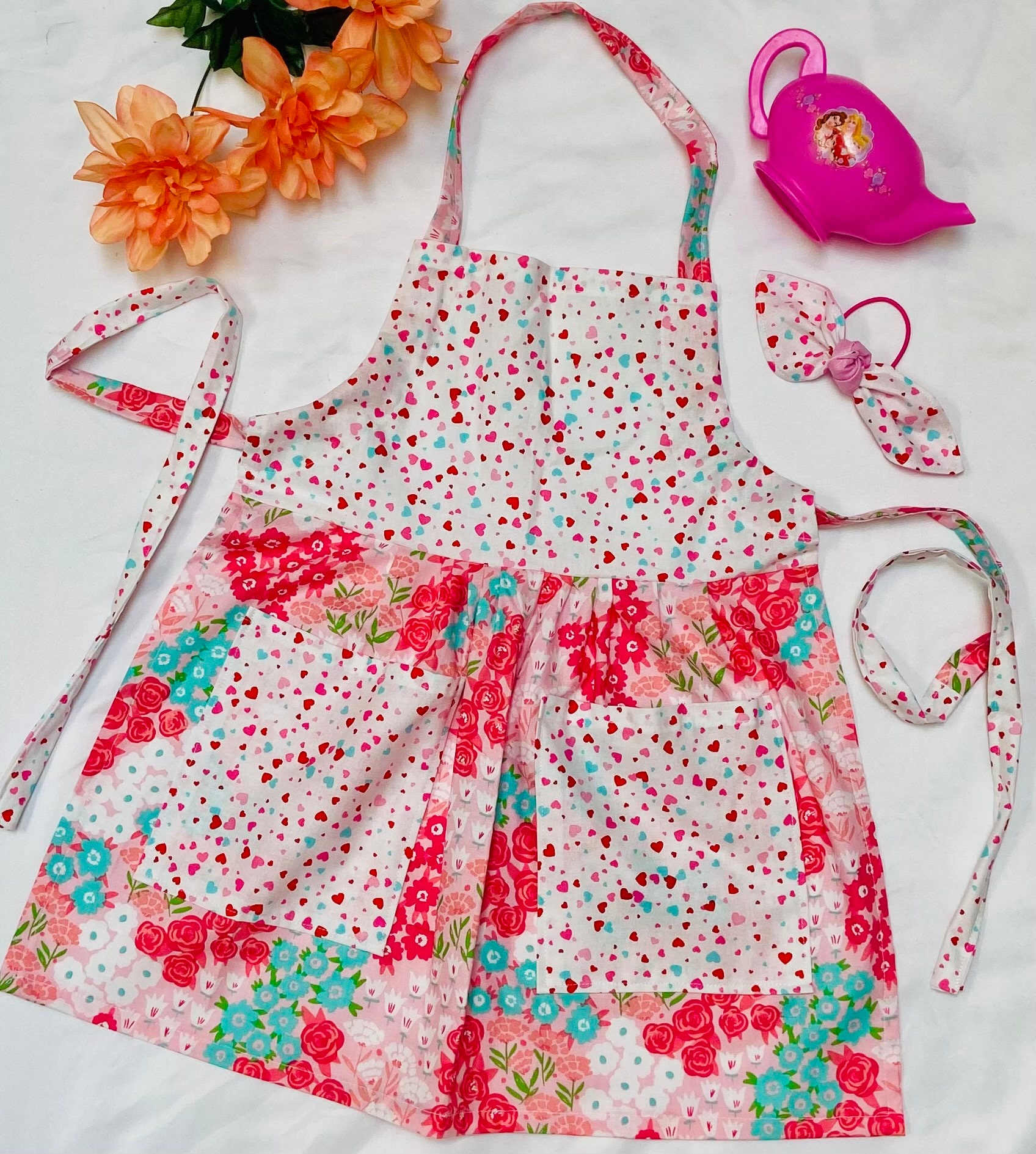 Girls apron with matching hair bow | Etsy