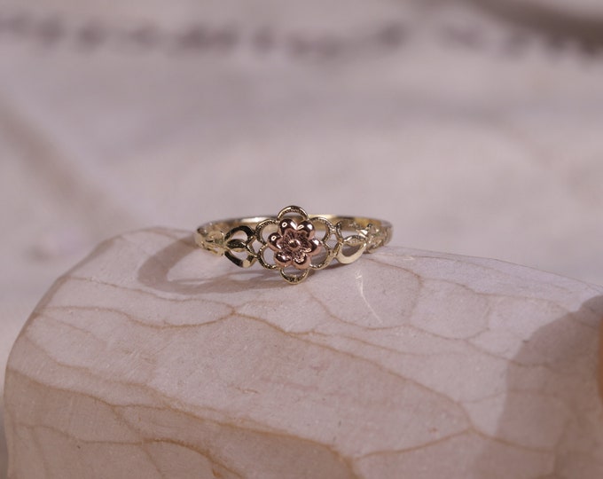 10k Pink Rose Ring / Vintage Flower Ring / Dainty Floral Ring ...
