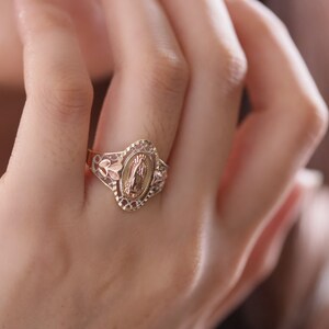 10k Oval Shaped Virgin Mary Ring / Blessed Mother Ring / Diamond Cut ...