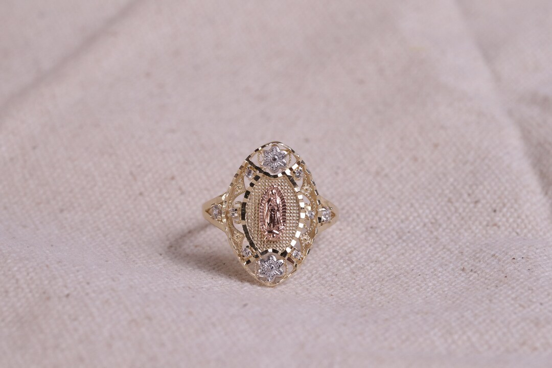 14k Gold Virgin Mary Ring / Vintage Virgin Mary Ring / Oval Shaped Ring ...