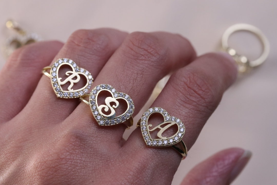 10K Gold CZ Heart Initial Ring / Cursive Initial Alphabet Ring ...