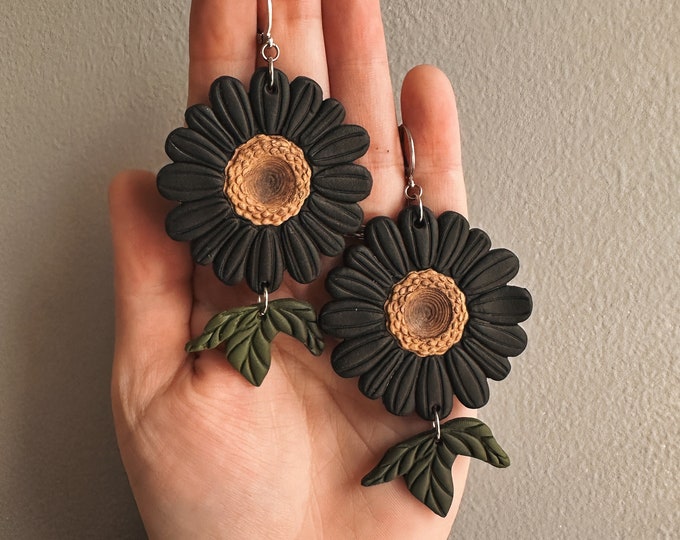 Goth Daisy Earrings, Dark Cottagecore Earrings, Trendy Whimsigoth ...