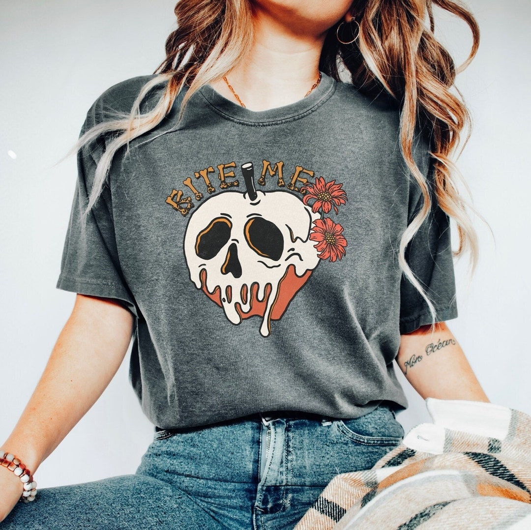 Boho Skull Tee, Poison Apple T-Shirt, Skull Tshirt Vintage Tee, Skull ...