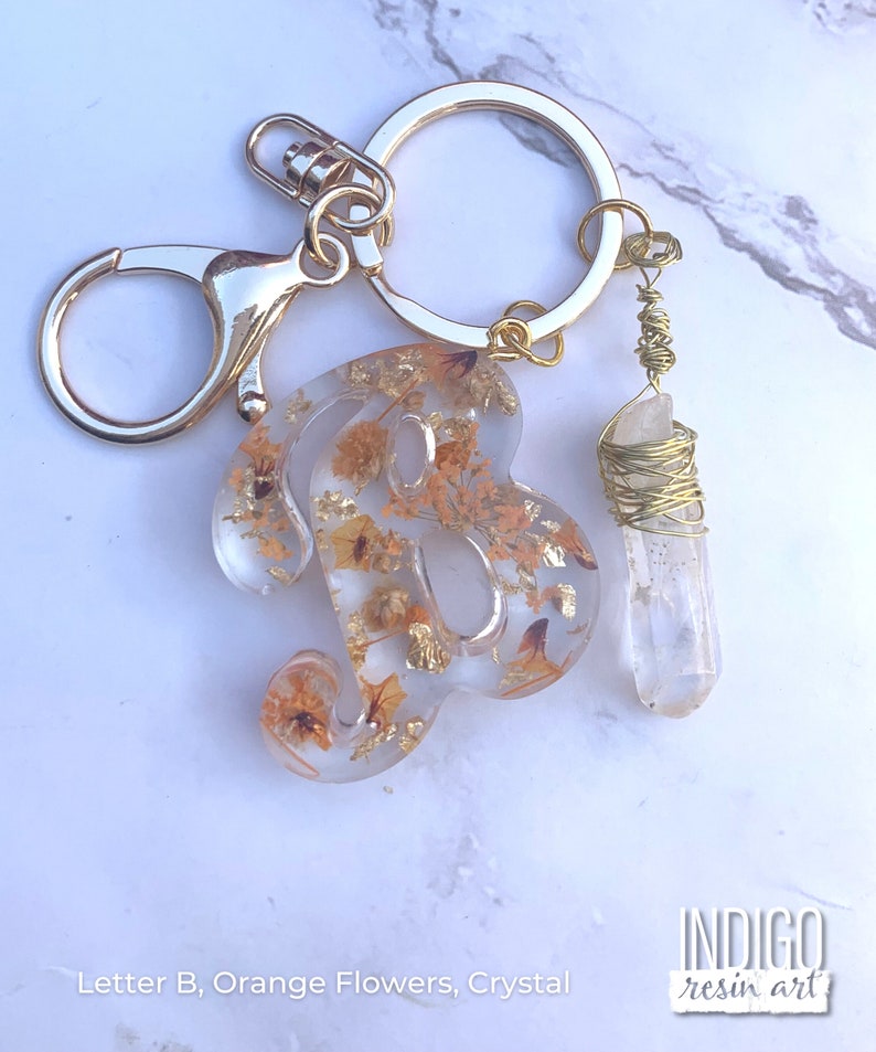 Flower Initial Keychain – Custom Resin Letter With Quartz or Pom Pom - Etsy