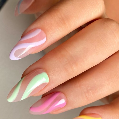 ERIN Press on Nails Black & White Set of 10 Made to Order - Etsy