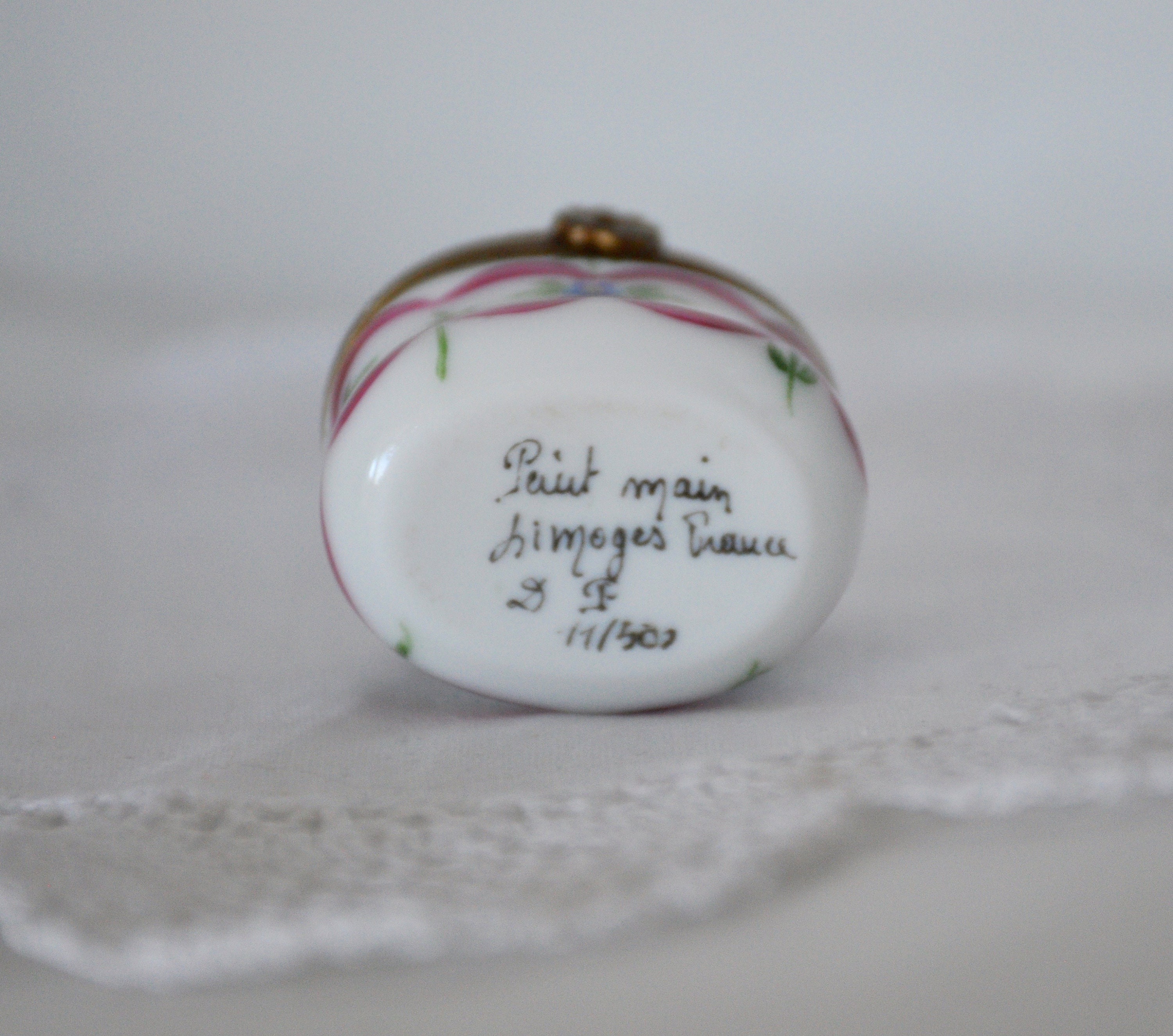 Vintage Limoges Peint Main Trinket Box With Blue Flowers & Pink Garland ...