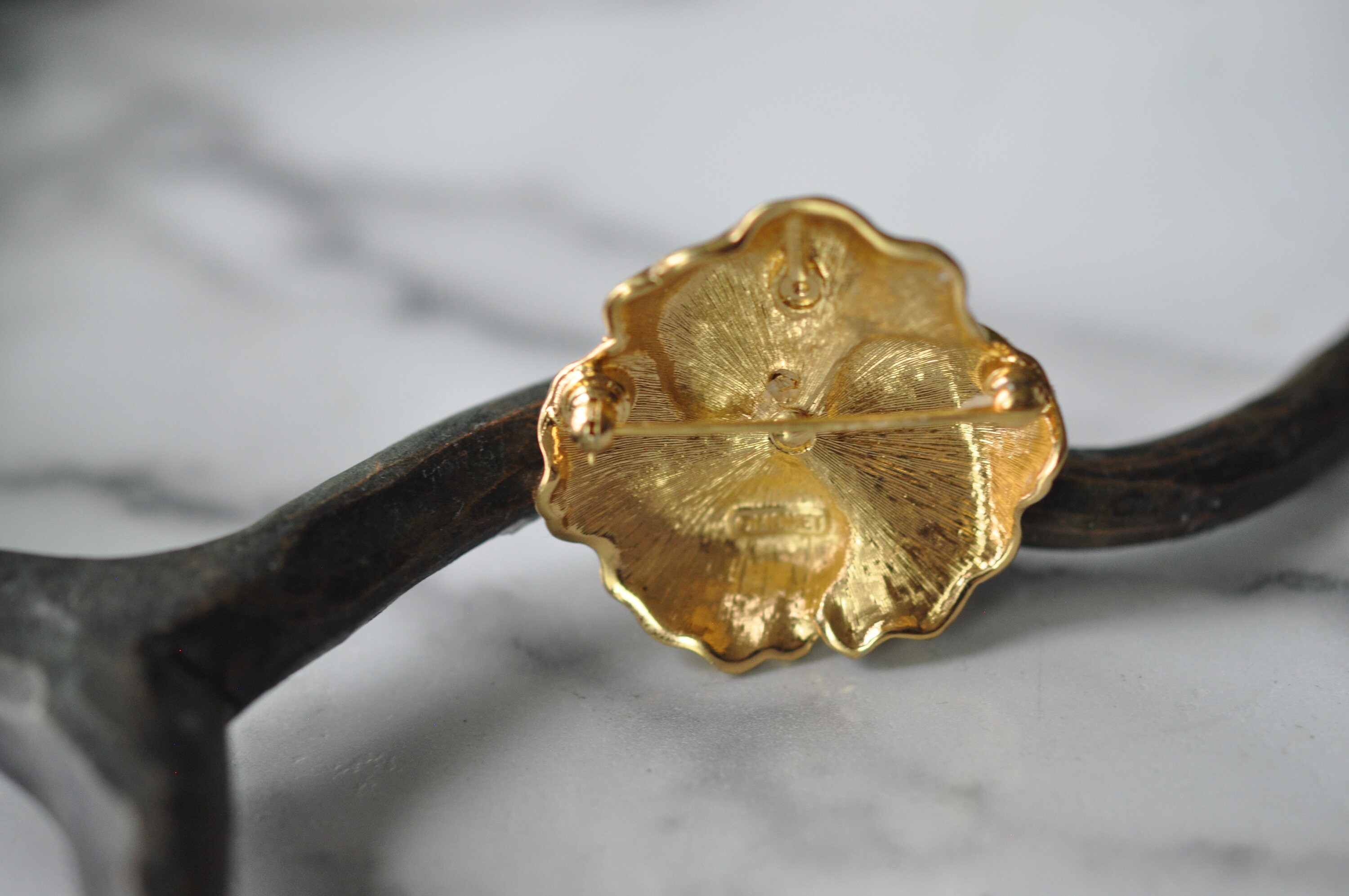 Monet Modernist Flower Brooch - Etsy
