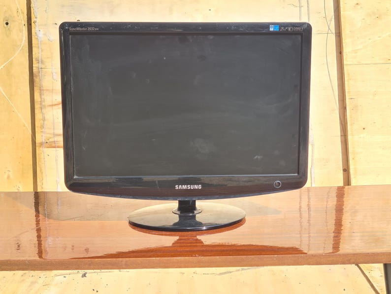 Samsung PC Monitor - 22 Inch (56 Cm Diagonal), Sleek and Reliable - Etsy