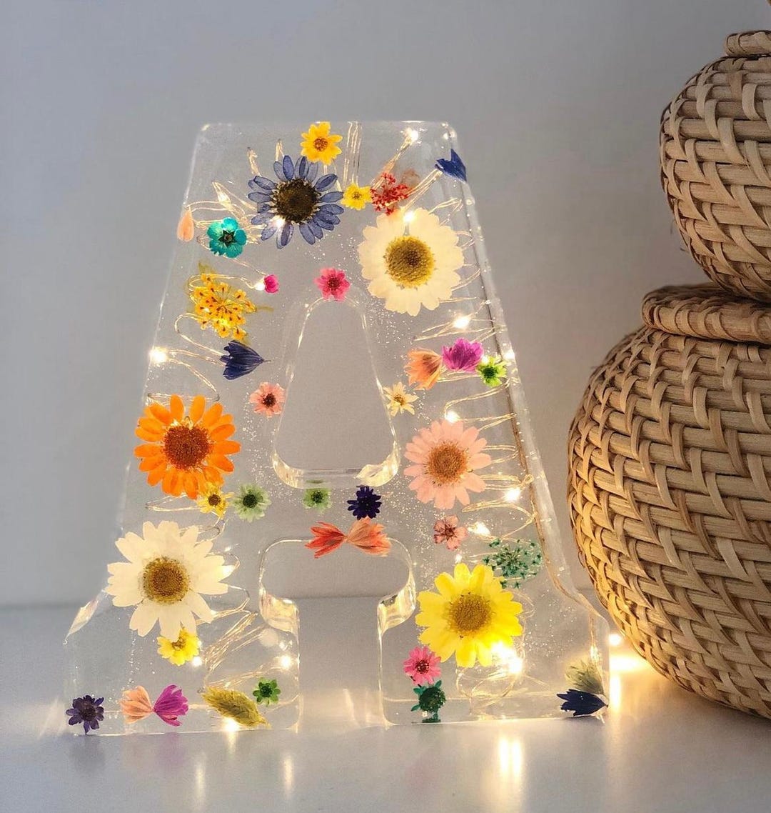 Custom Epoxy Monogram Letter With Dried Flowers & LED Lights - Etsy