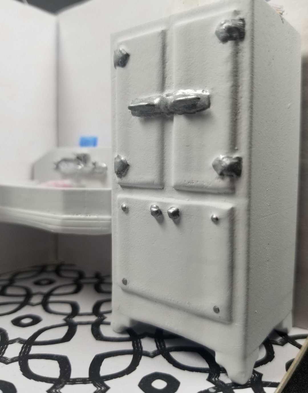 Miniature Art Deco Fridge 1:24 Scale - Etsy