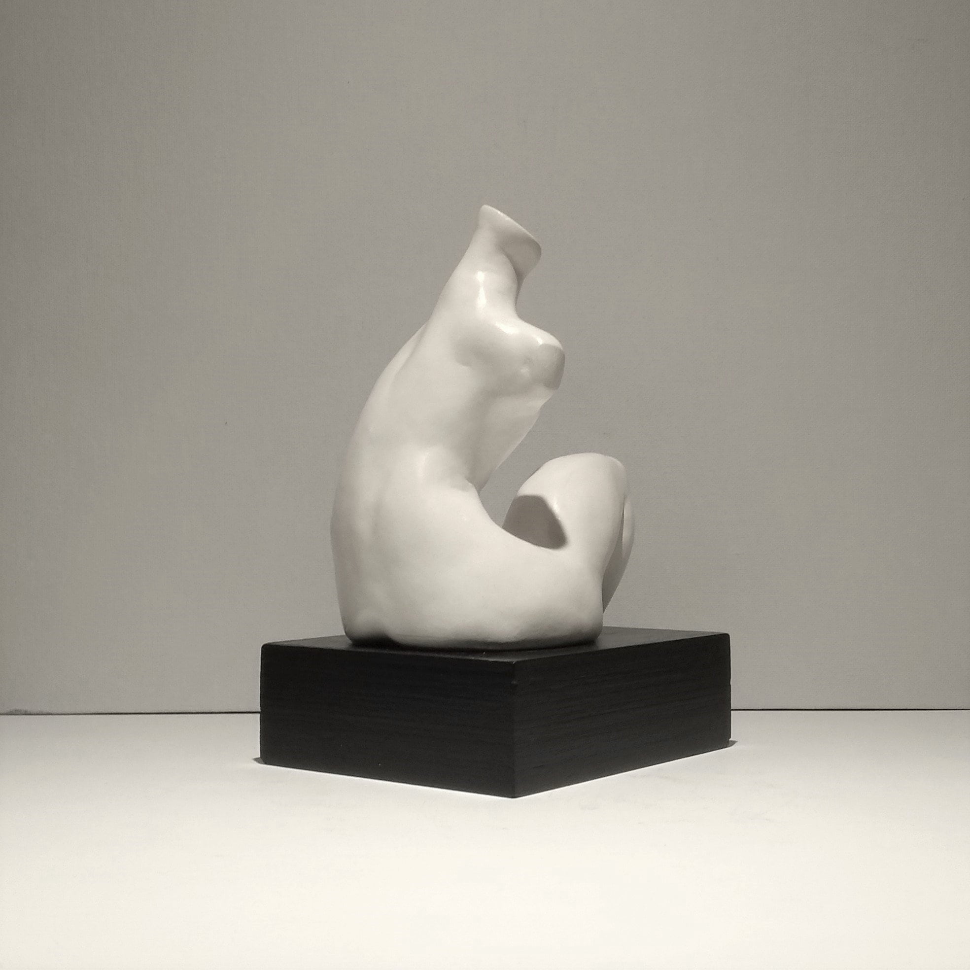 MODERN FIGURE SCULPTURE, Kneeling Statue Sculpture Figurine Form, Wax ...