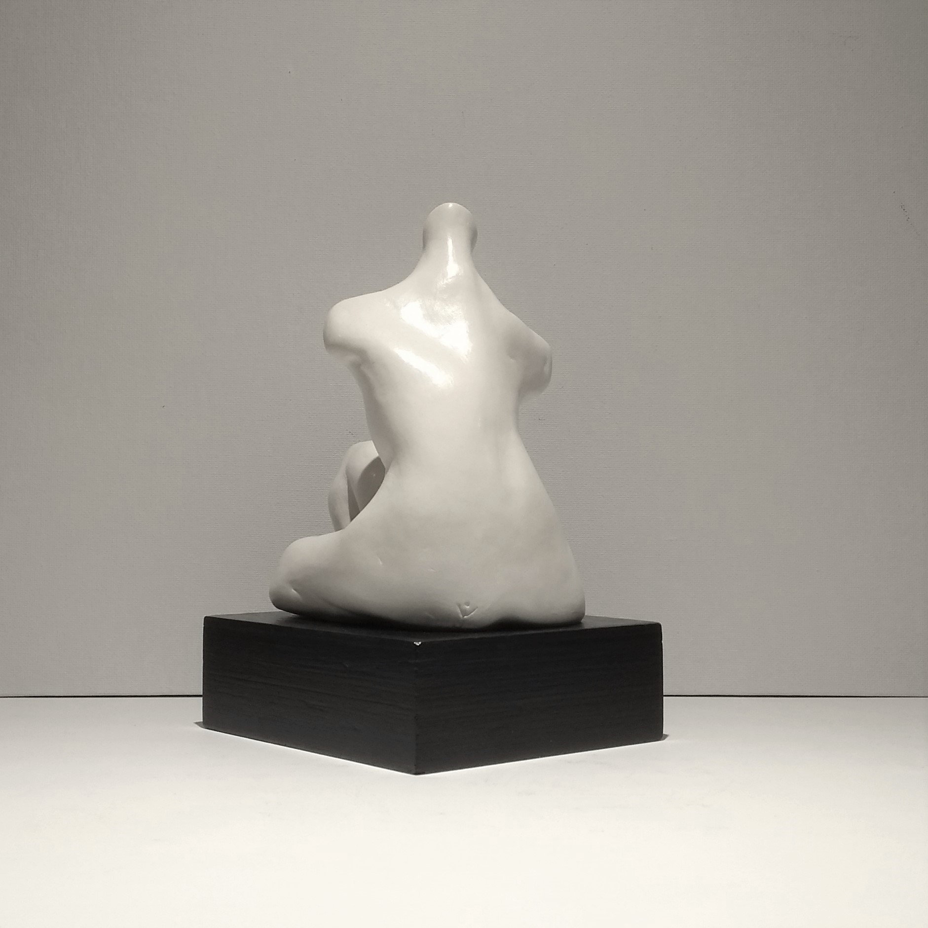 MODERN FIGURE SCULPTURE, Kneeling Statue Sculpture Figurine Form, Wax ...
