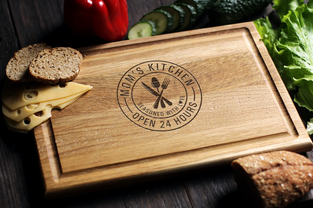 Personalized Oak Cutting Board: Engraved Kitchen Gift - Etsy