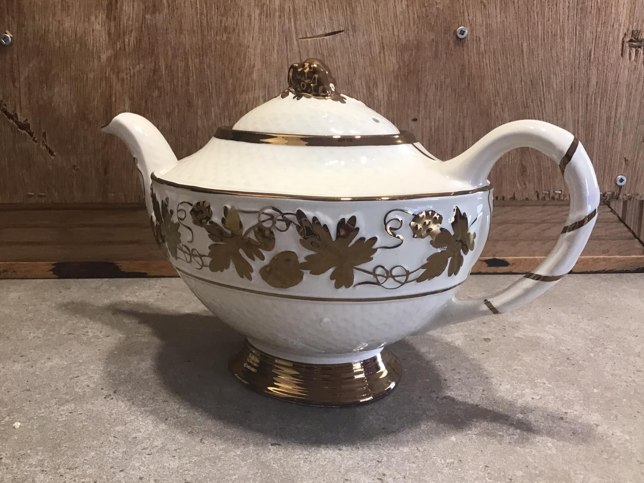 Vintage WADE Teapot Hand Painted Made in England Grapevine - Etsy