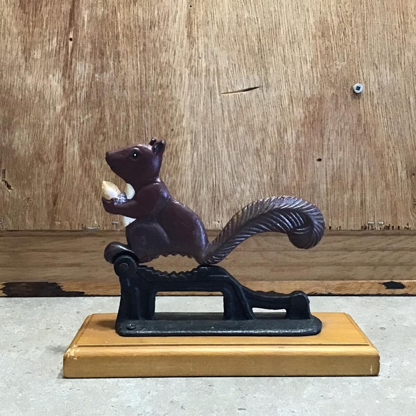 Cast Iron Squirrel Nutcracker - Etsy