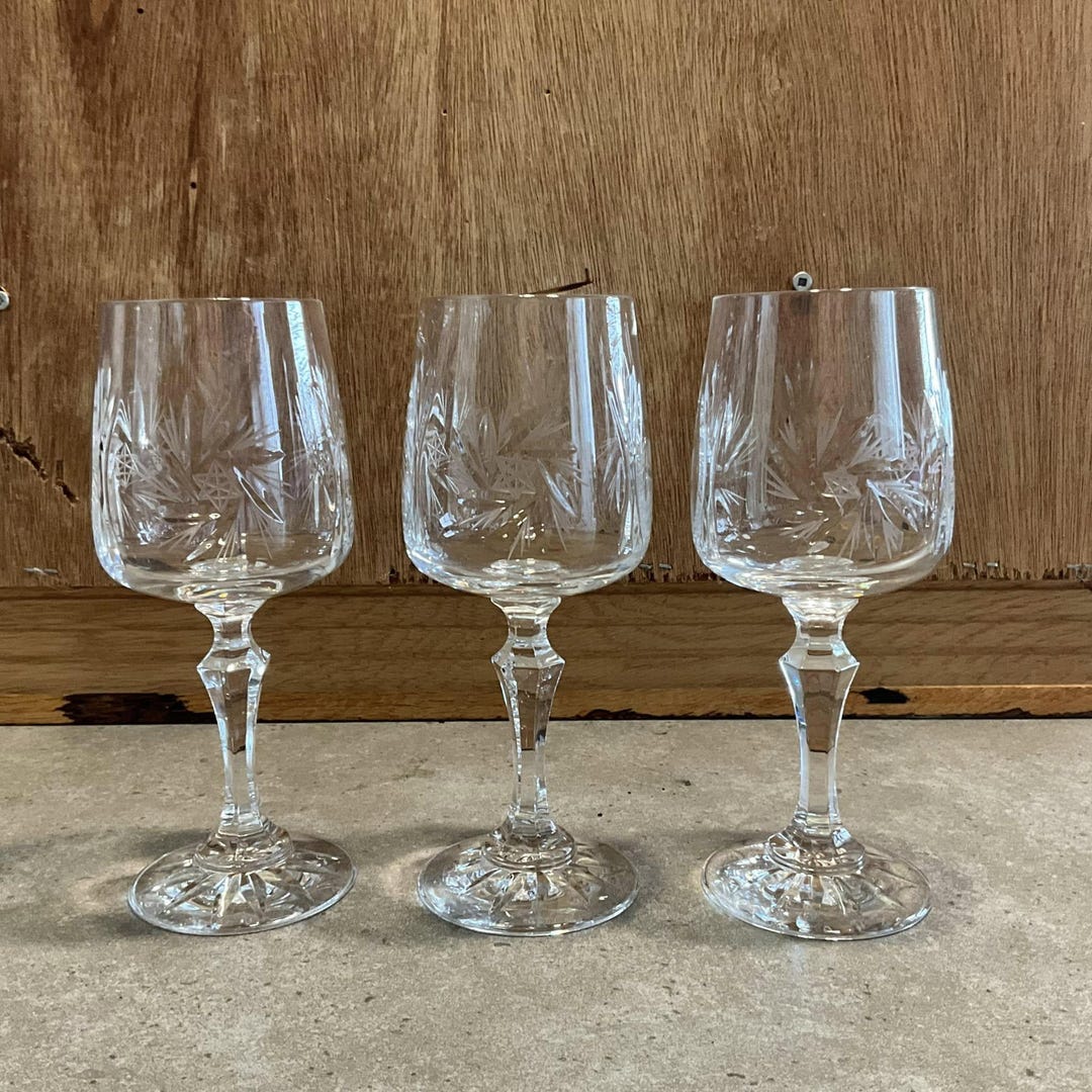3 Vintage Pinwheel Crystal Wine Glasses - Etsy