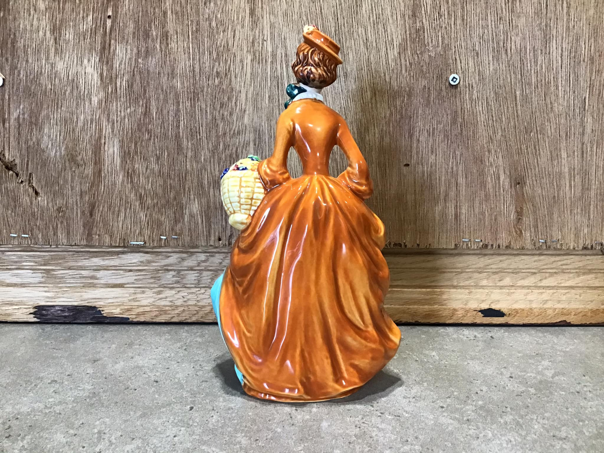 Goebel Lady With Basket & Flowers FF274 Figurine - Etsy UK