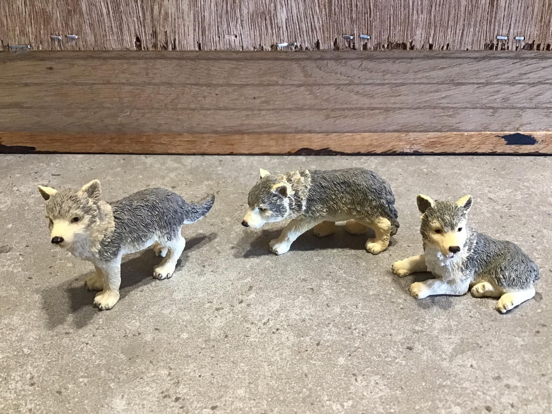 3 Westland Realistic Miniature Resin Wolf Grey Wolves Figurines - Etsy