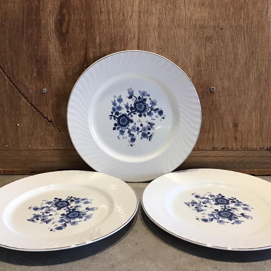 Enoch Wedgwood Tunstall ROYAL BLUE Dinner Plates 10" Blue Floral Center ...