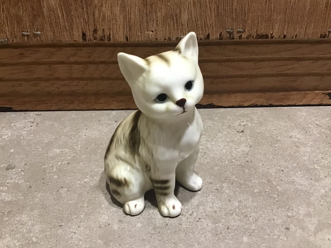 Vintage Ceramic Kitty Cat Kitten Figurine 3.5