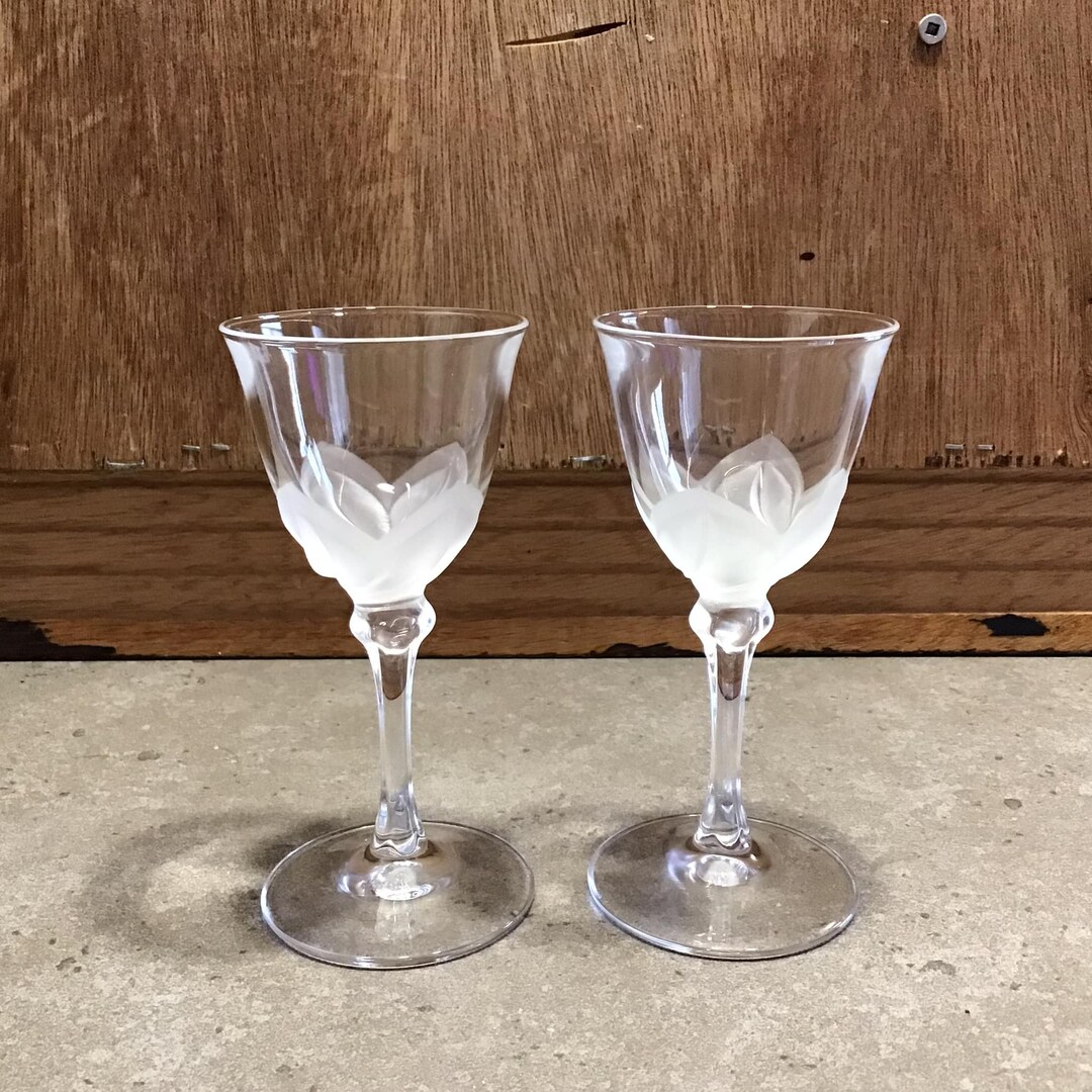 Vintage Crystal Art Deco Style Frosted Flower Design With Cup Liqueur ...