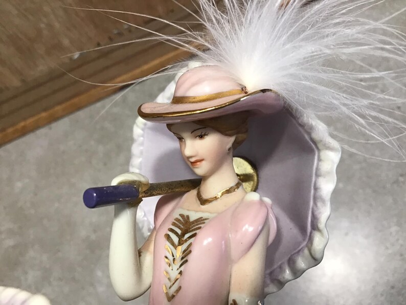 Lena Liu’s Figurine, Elegant Era, Daughter Are Blossoms, Bouquets of ...