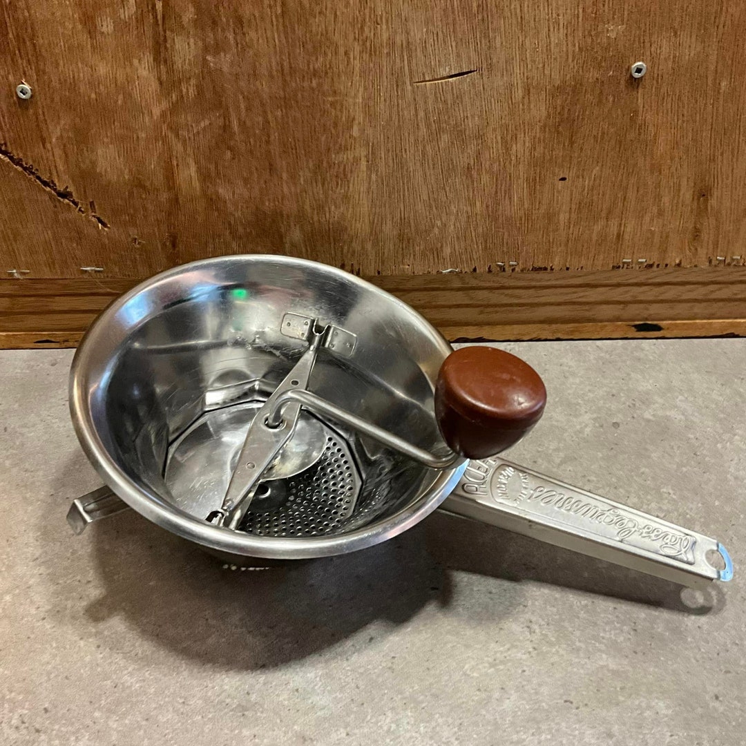 Vintage Italian Tomato Press: Manual Fruit Puree Maker, Farmhouse Kitchen Decor - Etsy