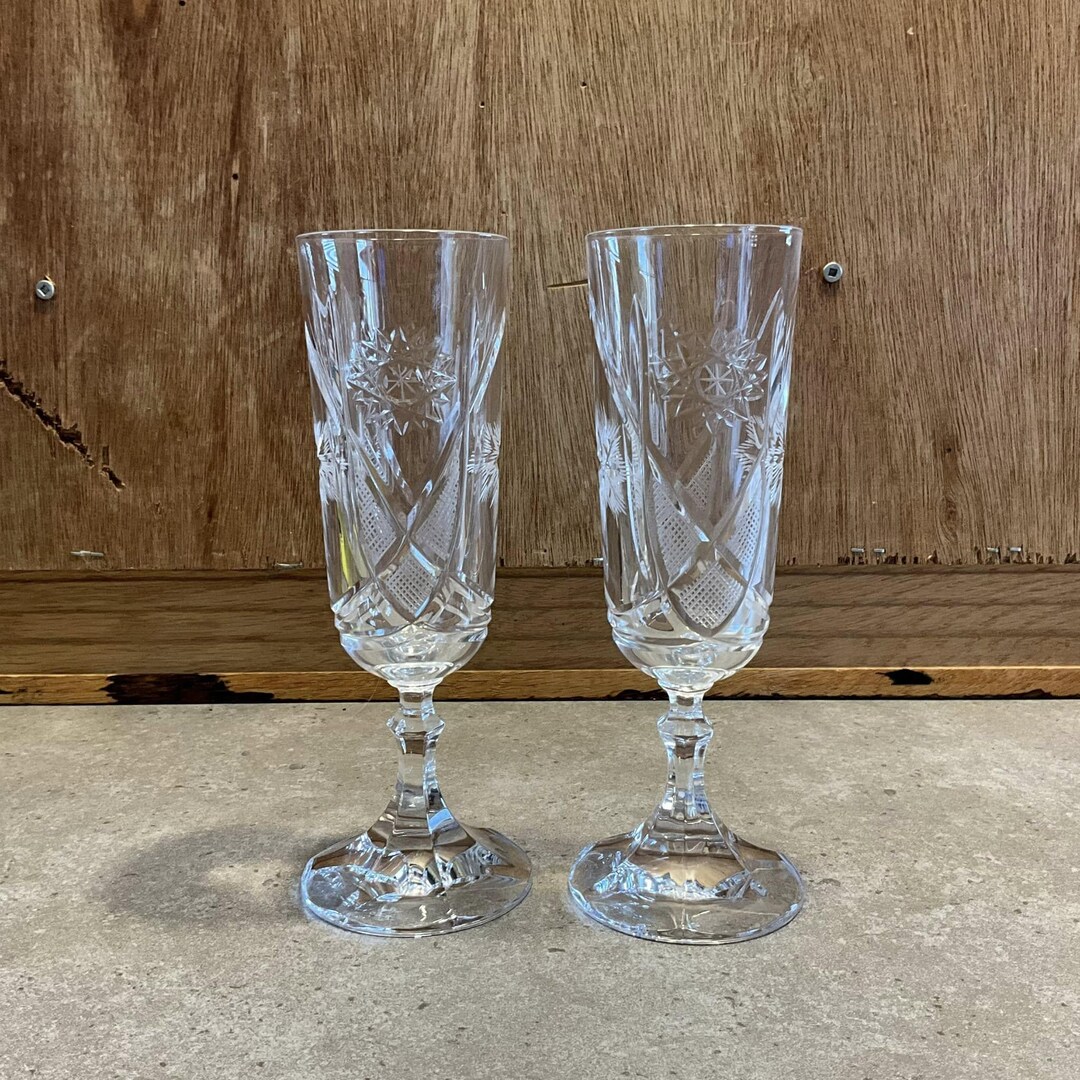 2 Champagne Glasses Cut and Etched Crystal - Etsy
