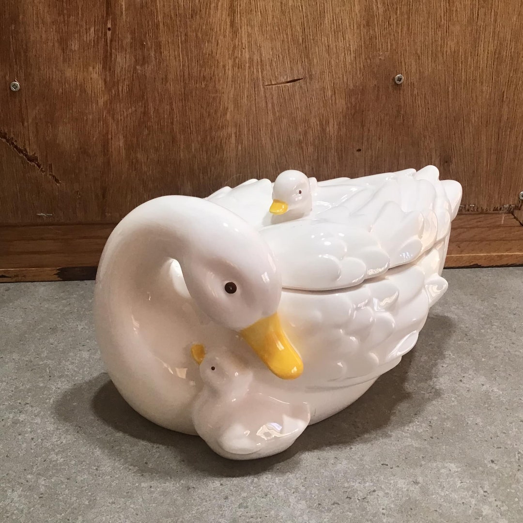 Vintage White Duck Lidded Bowl - Etsy