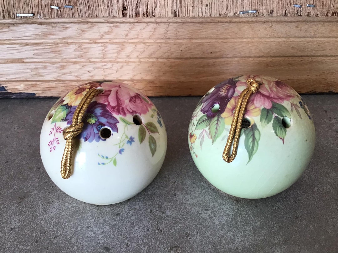 2 Vintage Ye Olde Ceramic Pomander, Fine Ceramic in England It Has Been ...