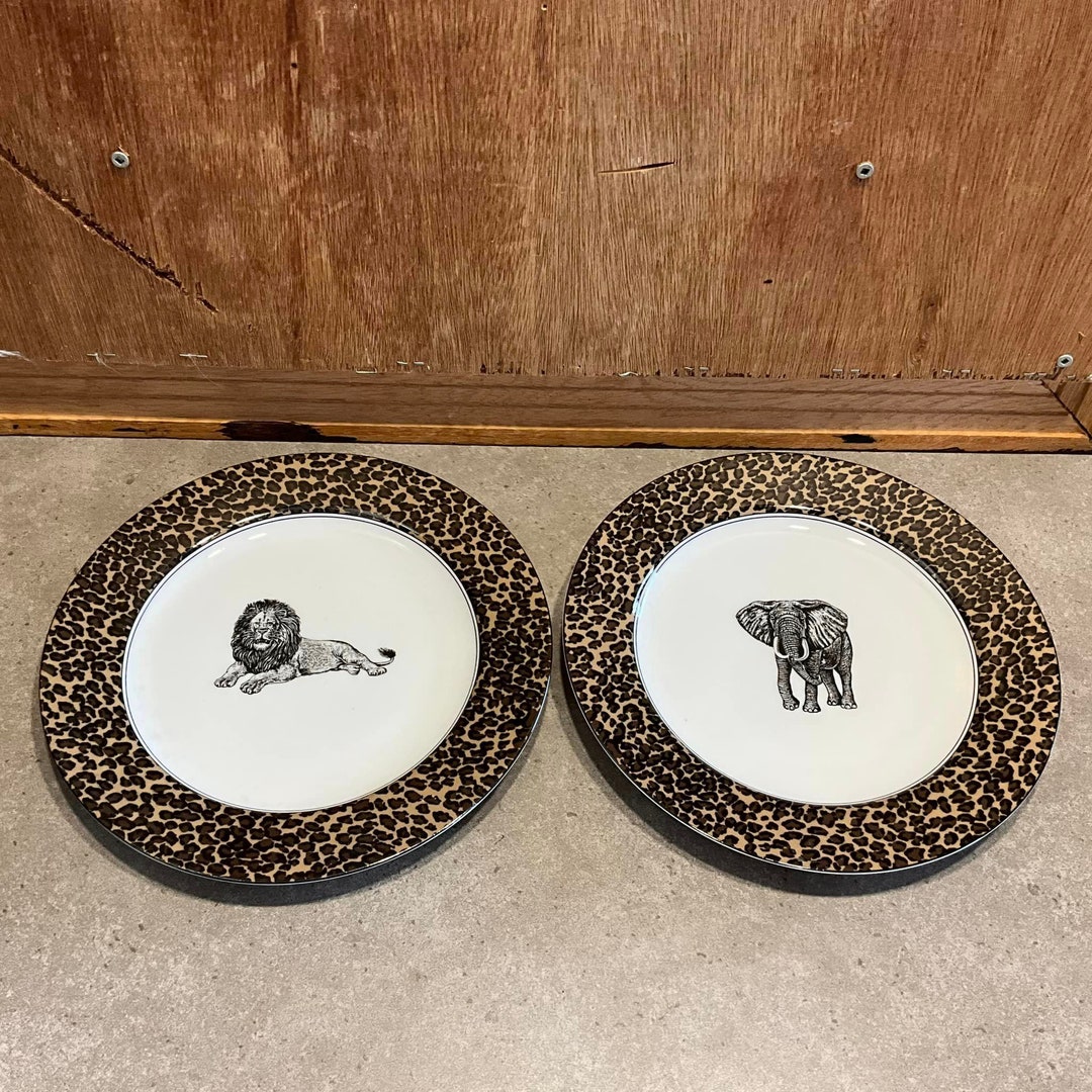 Fitz and Floyd Savanna Elephant and Lion Porcelain 9” Plates, Set of 2 ...