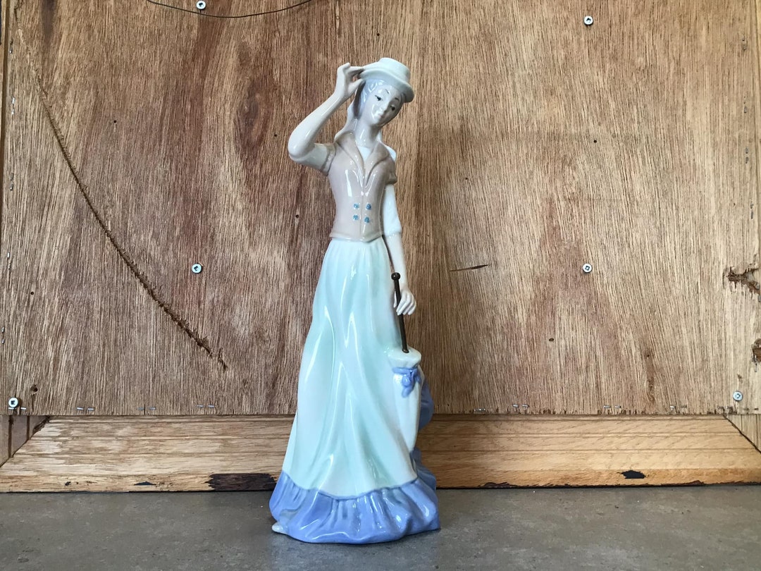 Vintage Tengra - Porcelain Figurine / Woman With Umbrella Made in Spain ...